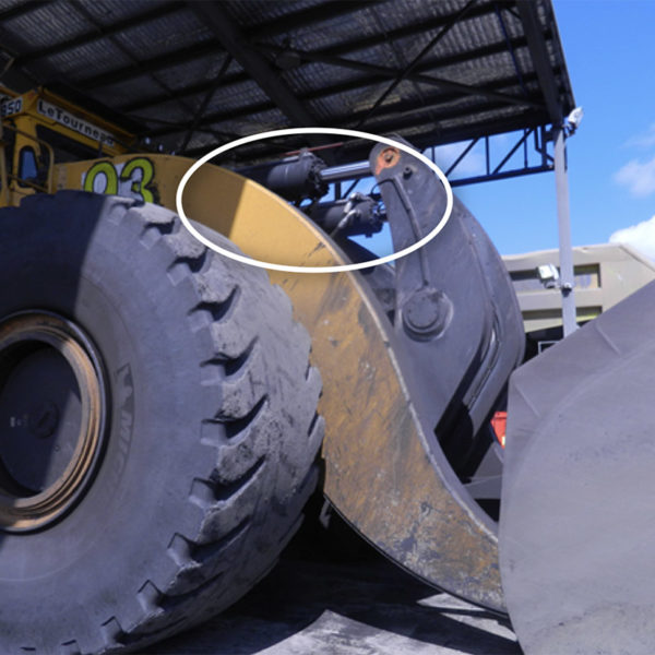 L1850 Bucket Tilt Cylinder Platform - JPR Welding